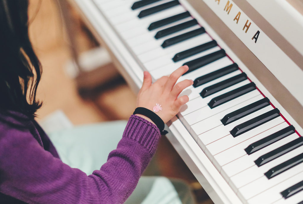 5 Reasons to encourage children learning music - EEE Award